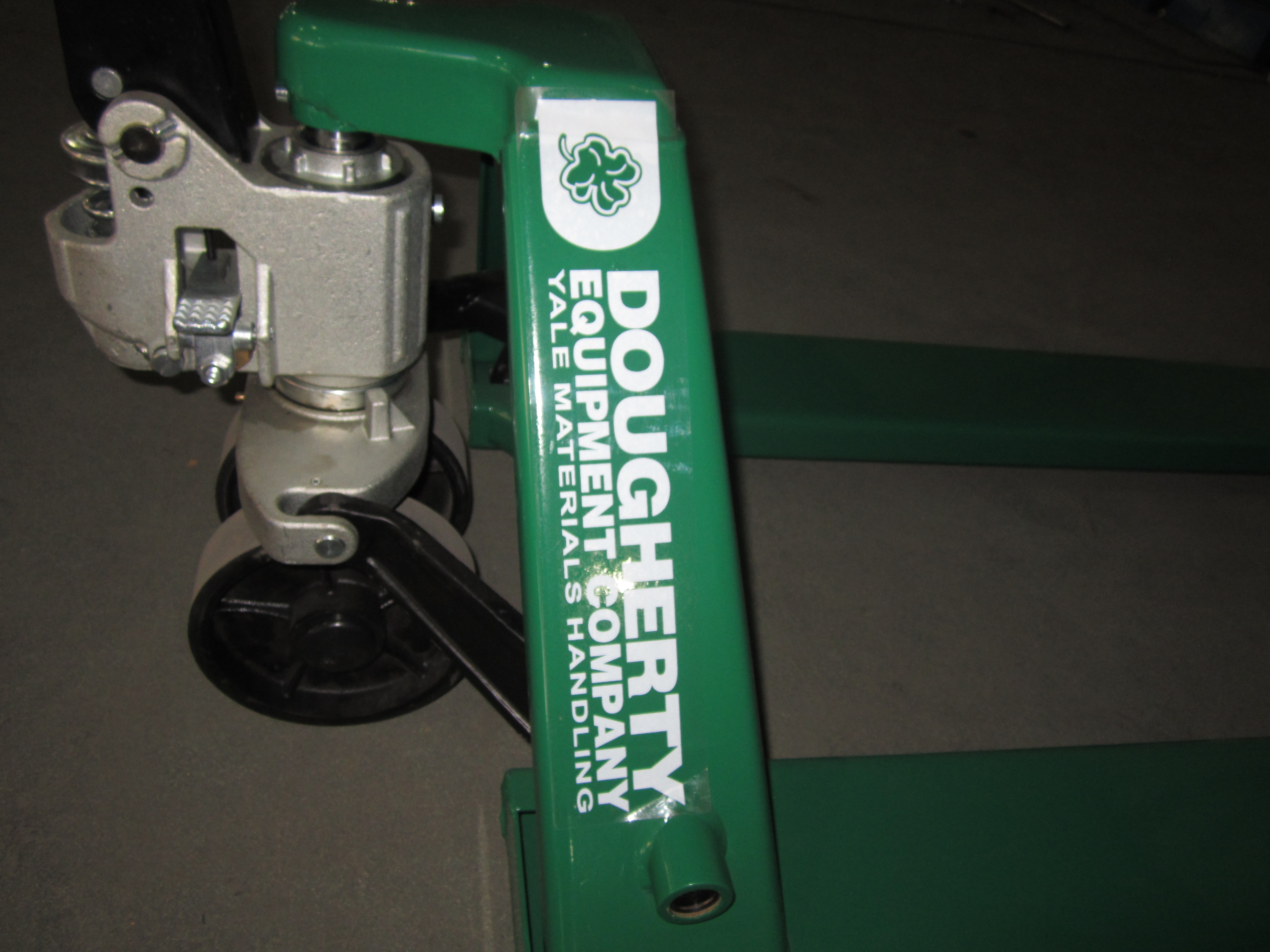 Custom Pallet Trucks - MOBILE INDUSTRIES INC. :: Material Handling ...